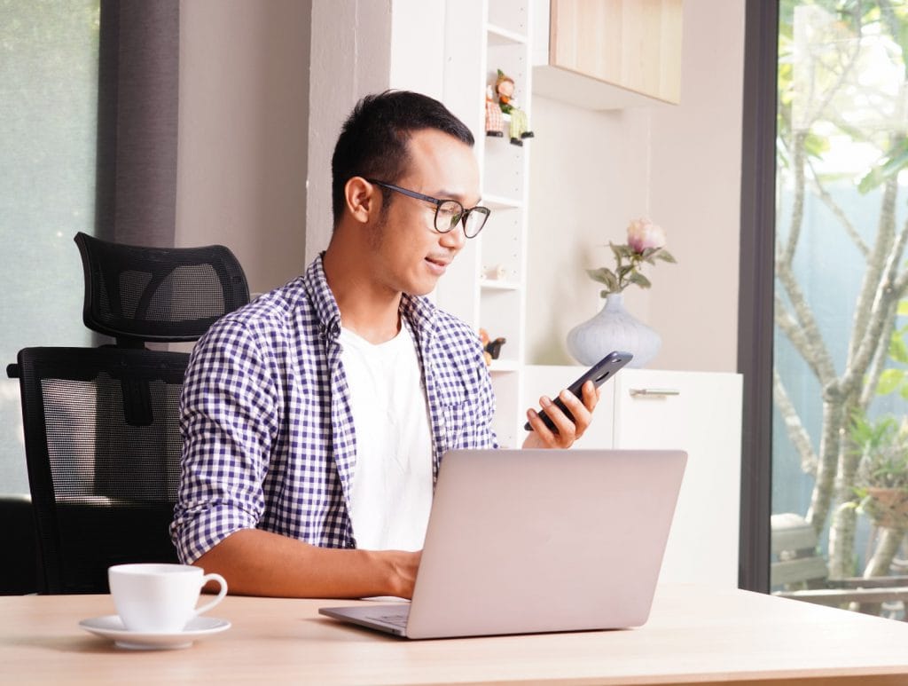 Tip onderneming starten: telefoon en verzekering - MeerVanMir